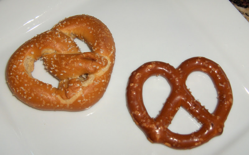 Becky Bakes, and cooks too!: Chocolate Caramel Pretzels