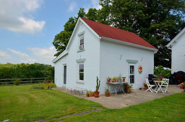 Sweet House Dreams: 1843 American Gothic Farmhouse in New Richmond, Ohio