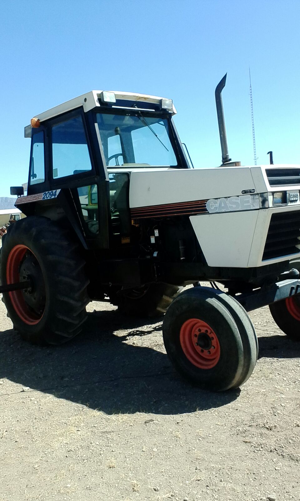 MAQUINARIA AGRICOLA INDUSTRIAL: Tractor Case 2094 $13,200 Dlls.