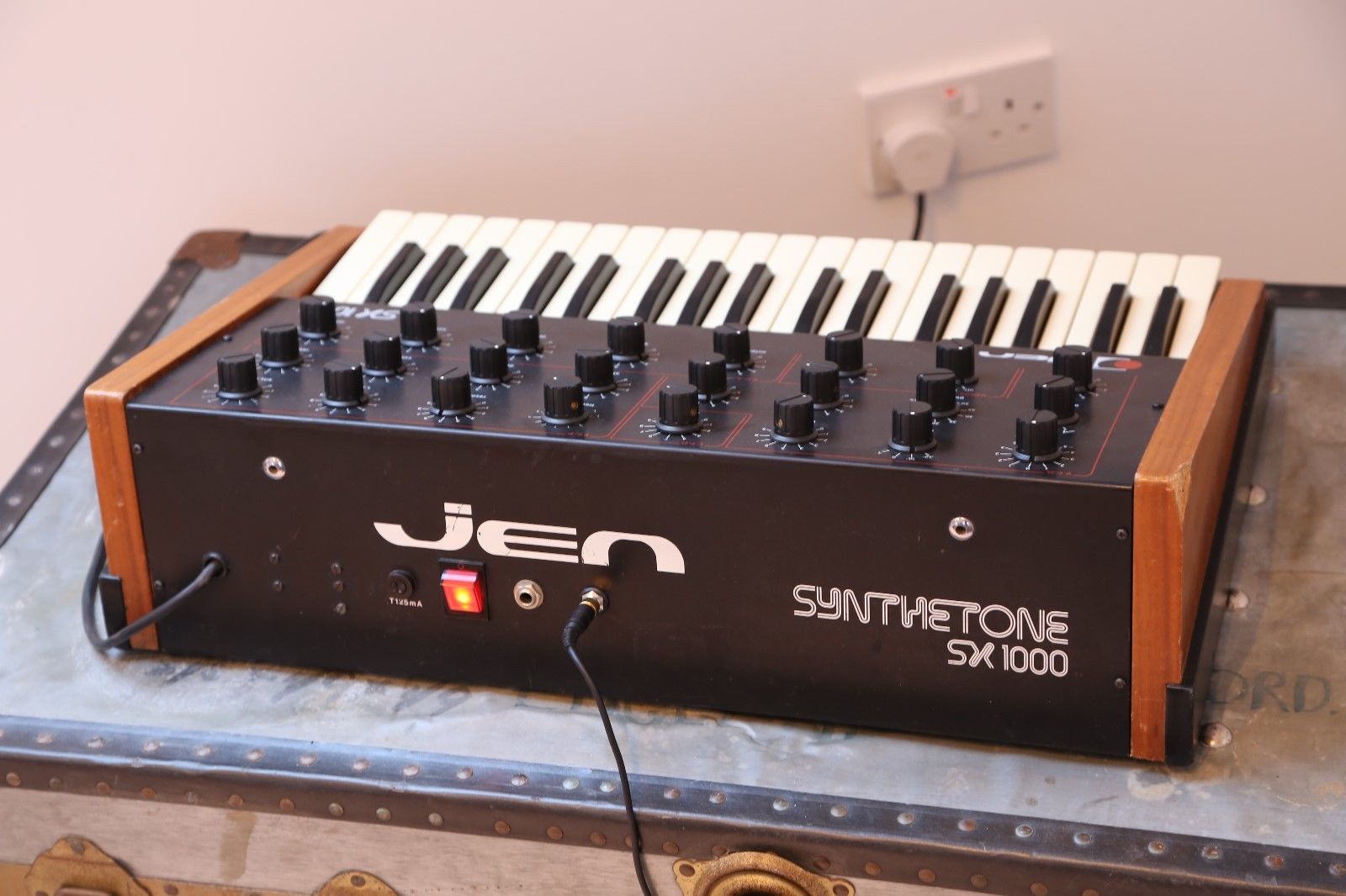 MATRIXSYNTH: JEN Synthtone SX1000 classic analogue mono synth