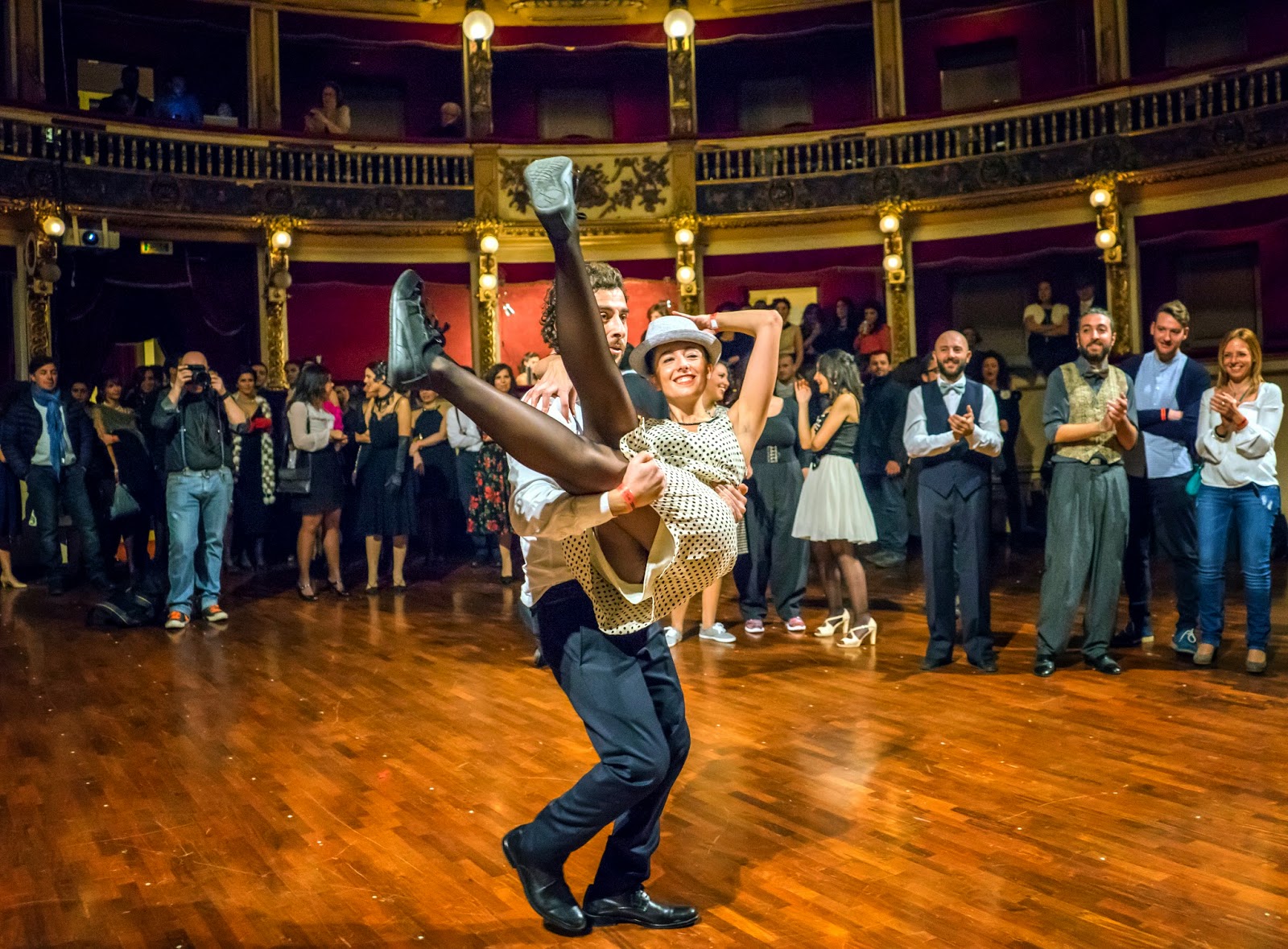 Il blog di Ciro Discepolo: Dancing in the night, series #3