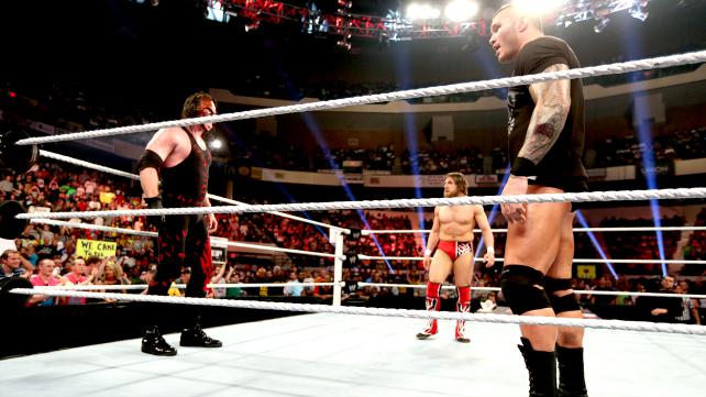 WWE In live!!!!: DEAN AMBROSE vs KANE