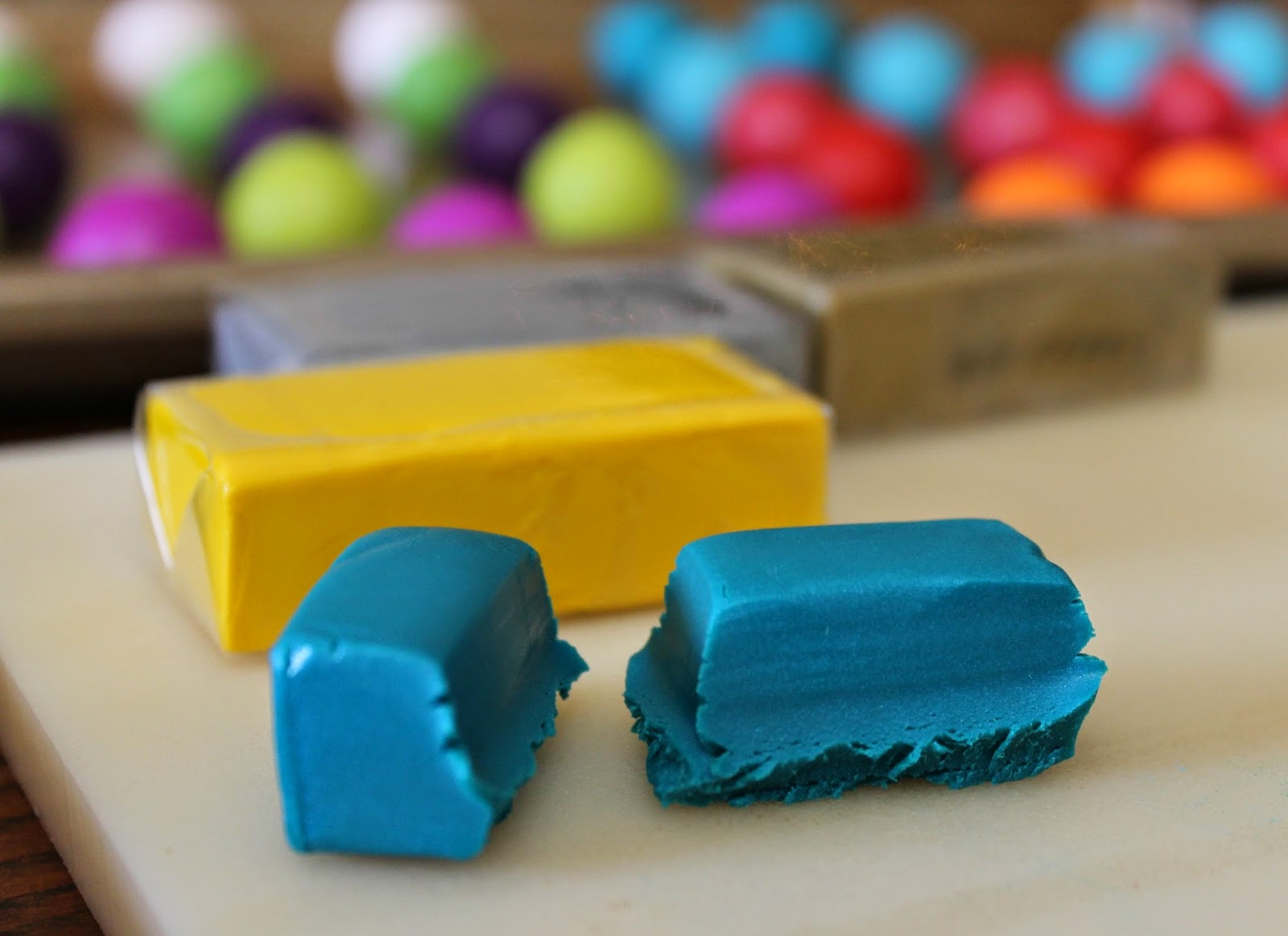 Amy Lowe Designs: DIY Clay Garland