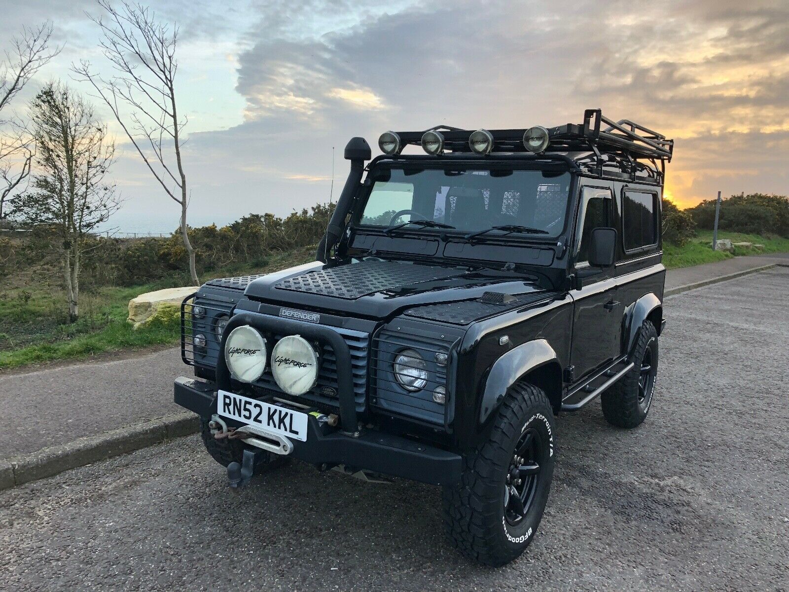 Landrover Defender: LANDROVER DEFENDER 90 / TD5 / LOW MILAGE / FULLY ...