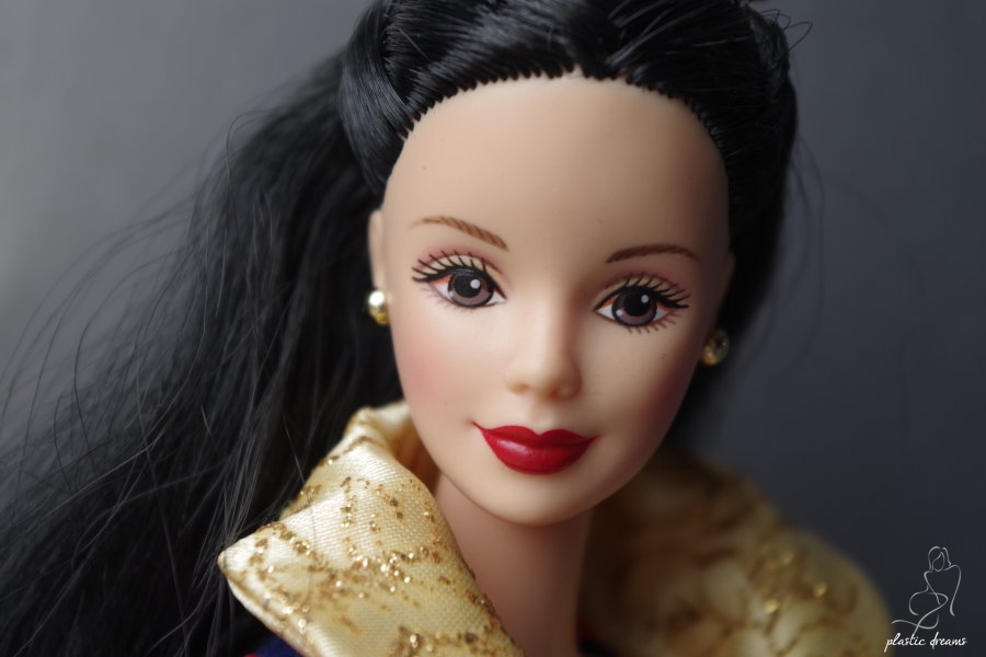 Plastic Dreams Dolls :: Barbie et miniatures: Snow White Barbie Doll