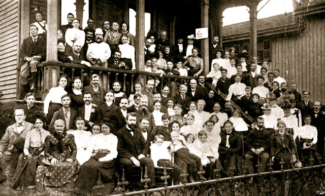 Worldwide Community of Baha'u'llah: circa 1900: Group of early ...