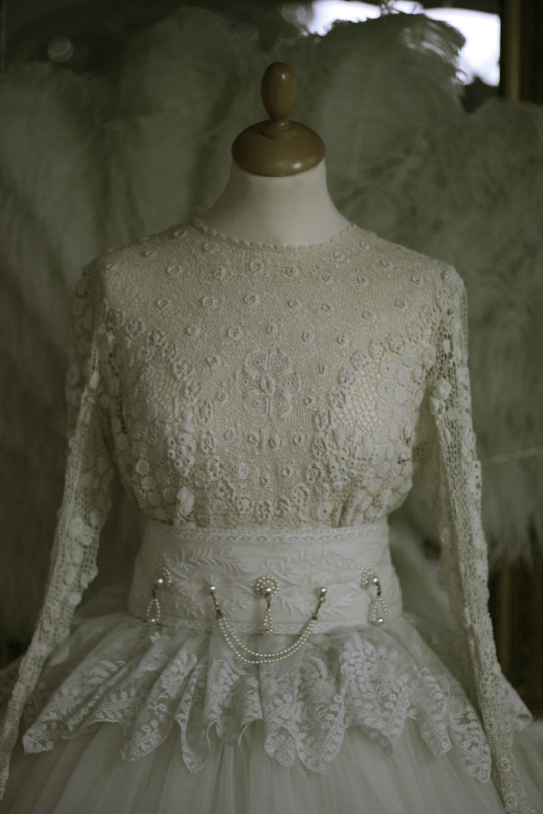 Rosemary Cathcart Antique Lace and Vintage Fashion: Antique Irish ...