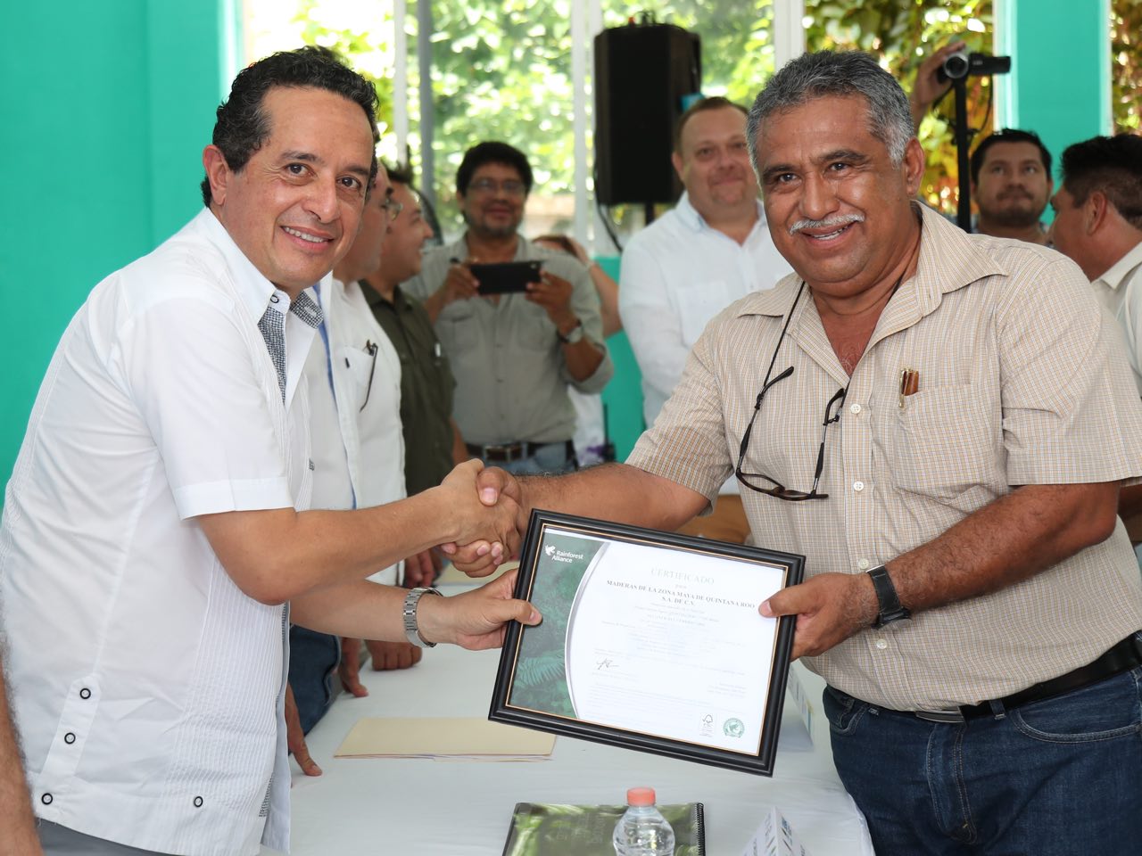 LA COMUNIDAD DE PETCACAB RESPALDA ACCIONES DEL GOBERNADOR