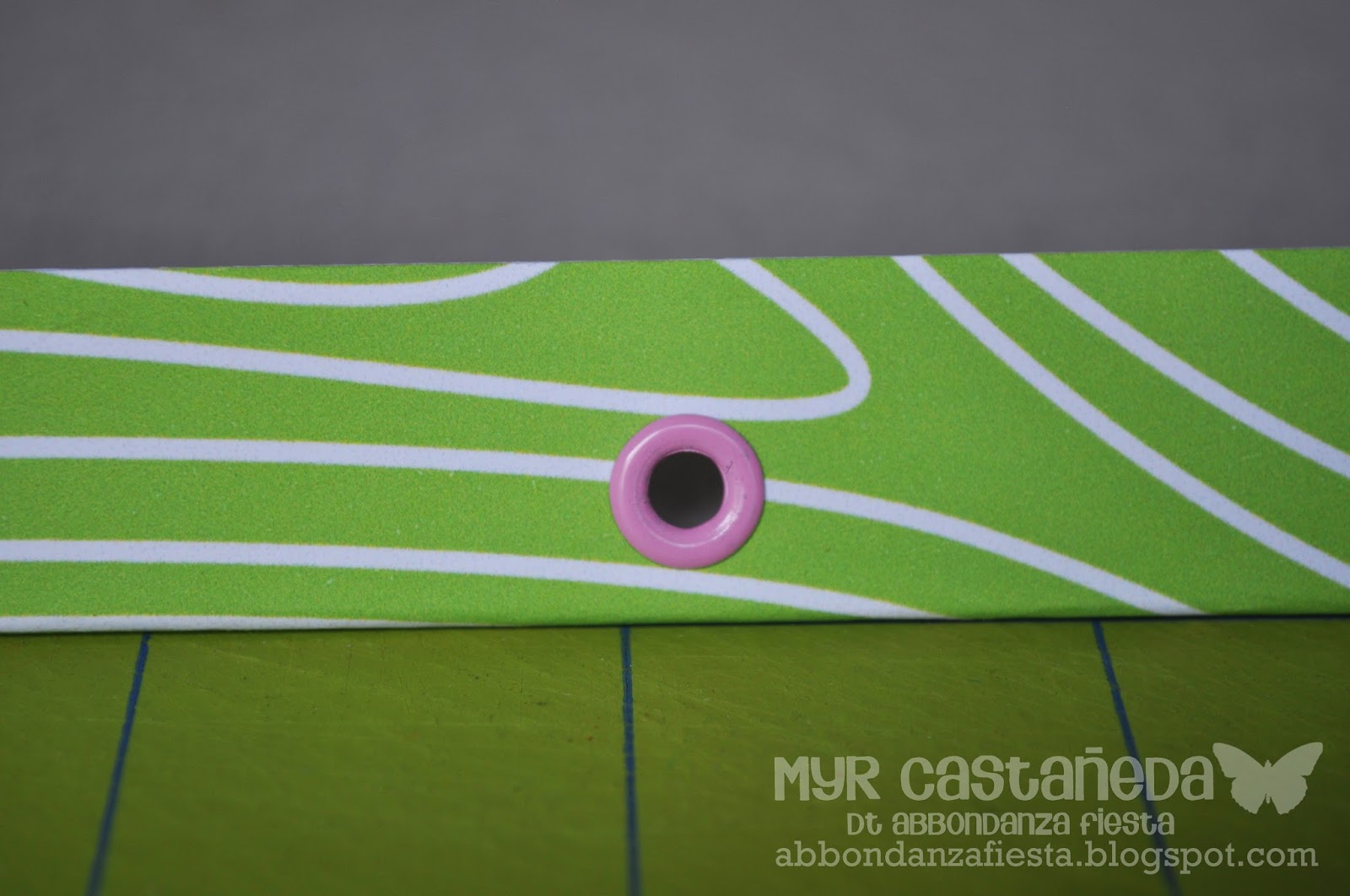 Tutorial Libreta con pluma | Abbondanza Fiesta - Papel para Scrapbook en México