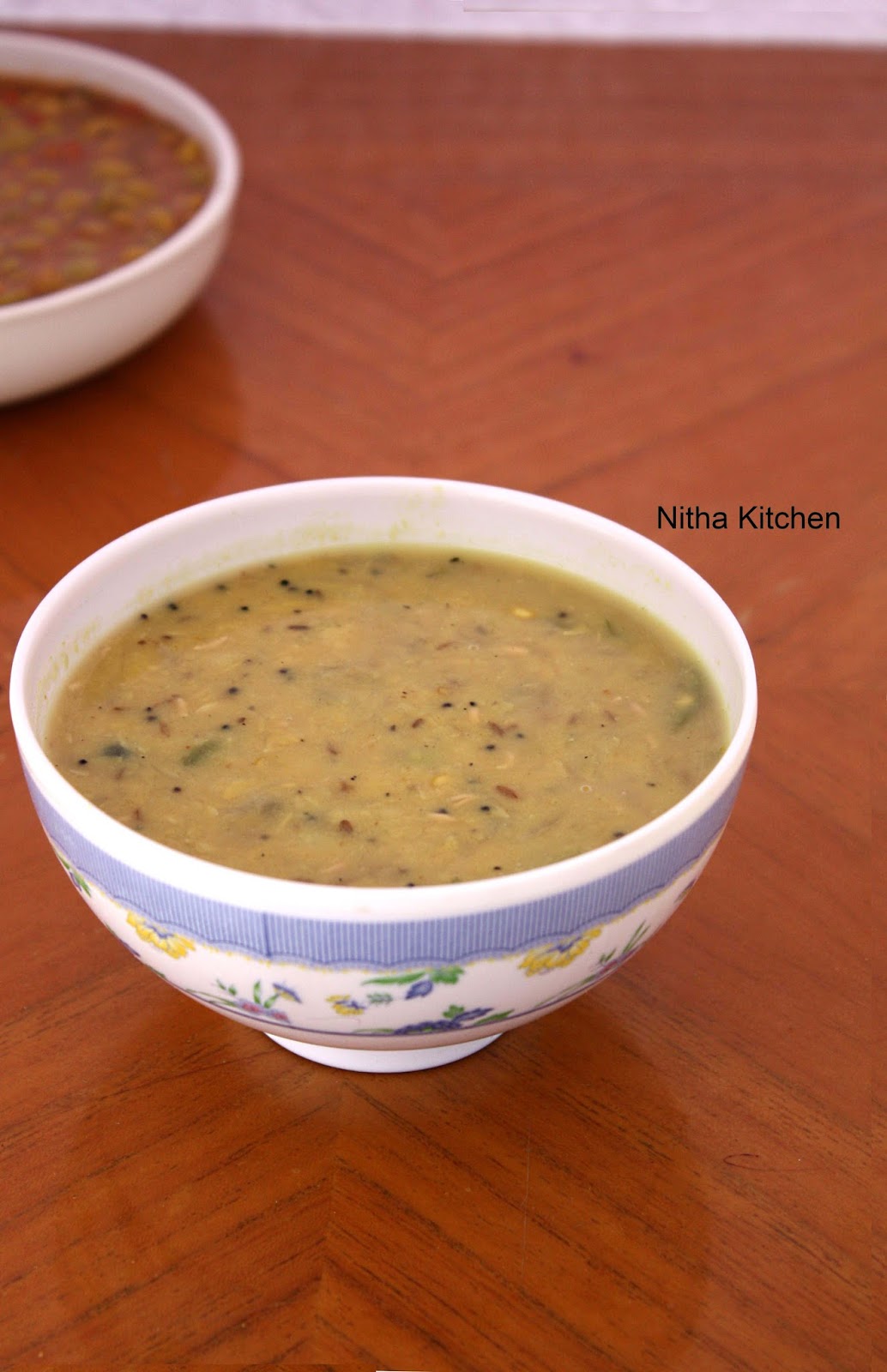 Pachai Mochai Pidhuku Paruppu Kuzhambu | Kongunadu Recipe - Nitha Kitchen