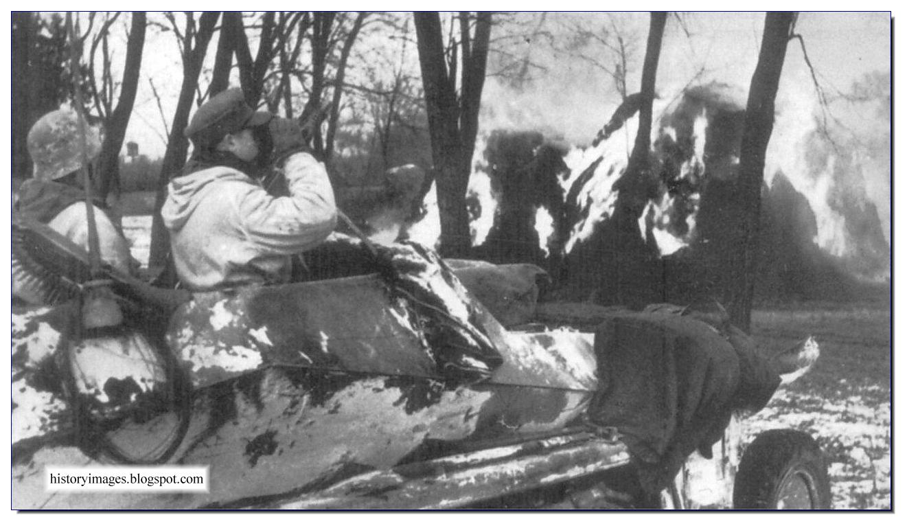 HISTORY IN IMAGES: Pictures Of War, History , WW2: Downfall: The ...