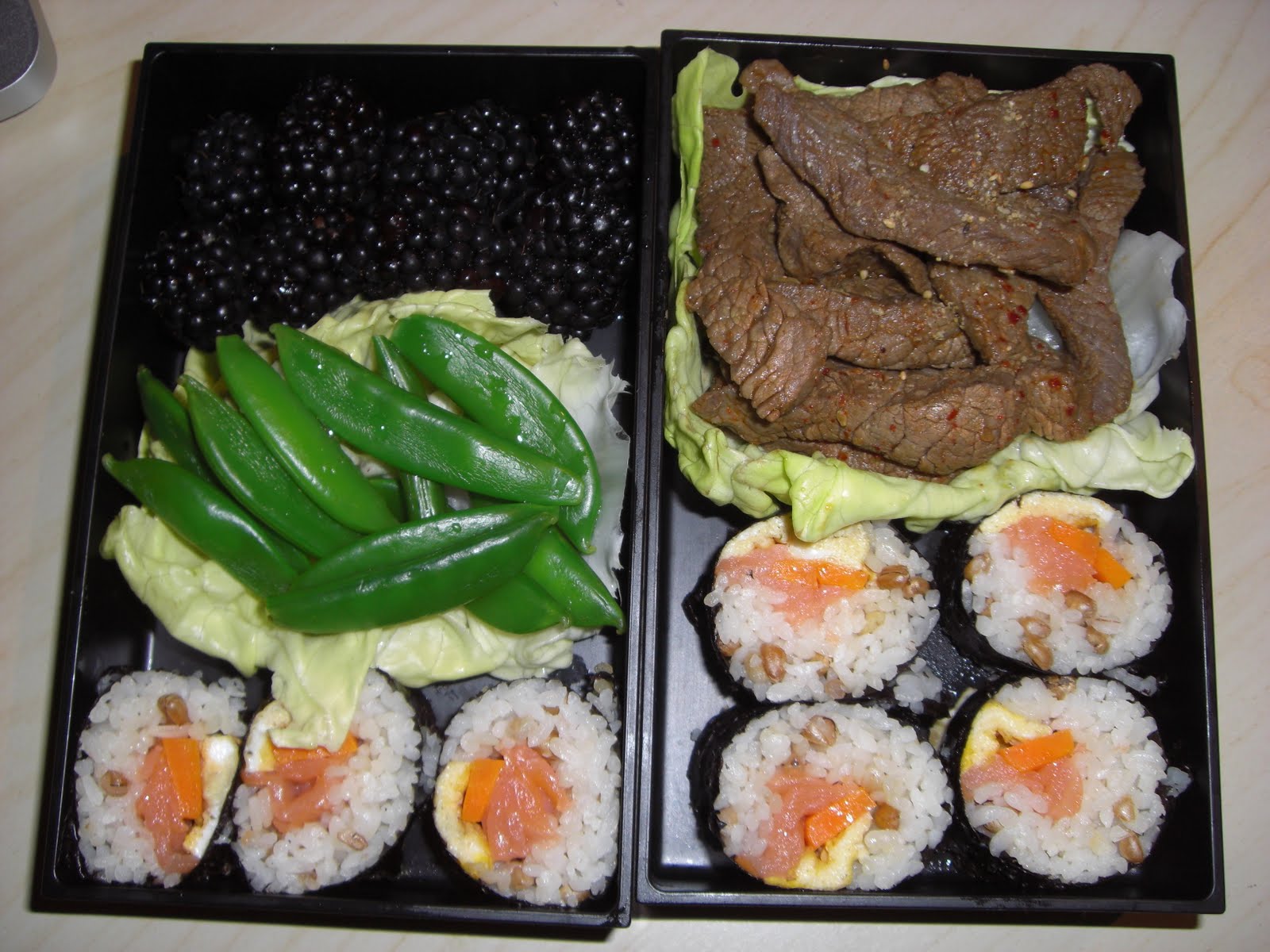 도시락 girl (Dosirak girl) - Korean Bento: Dosirak No. 13 - Kimbap and Bulgogi