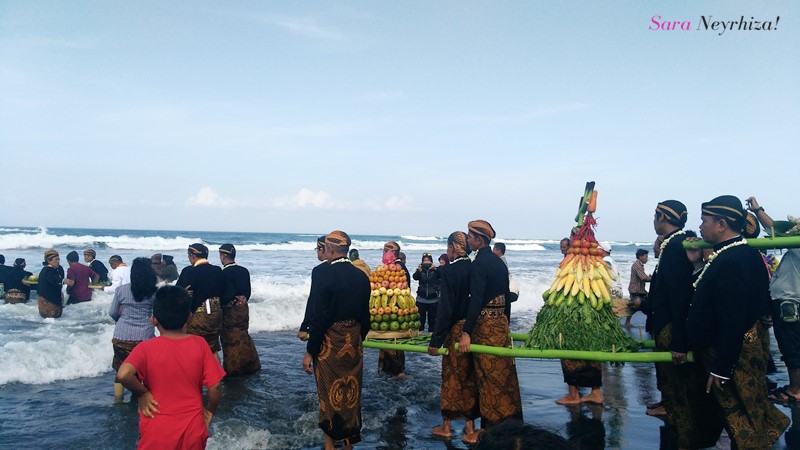 Wonderful Indonesia, Melihat Upacara Labuhan di Pantai Parangkusumo ...