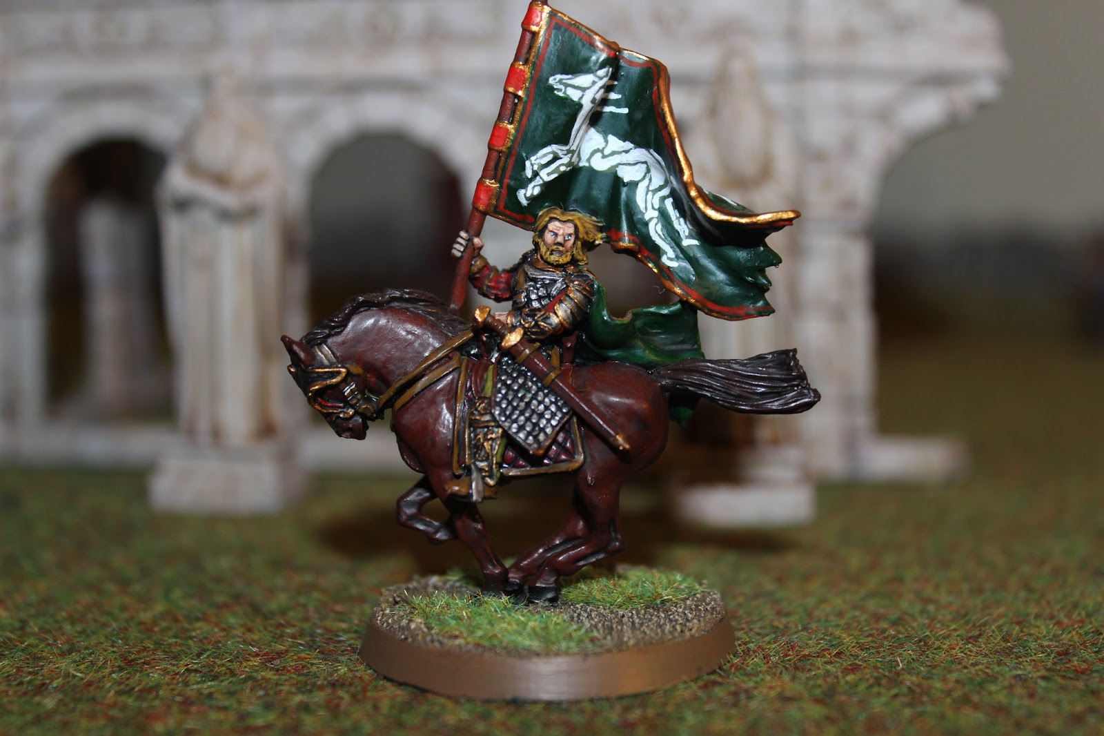 50mm Game Room: Gamling and the Rohan Royal Banner