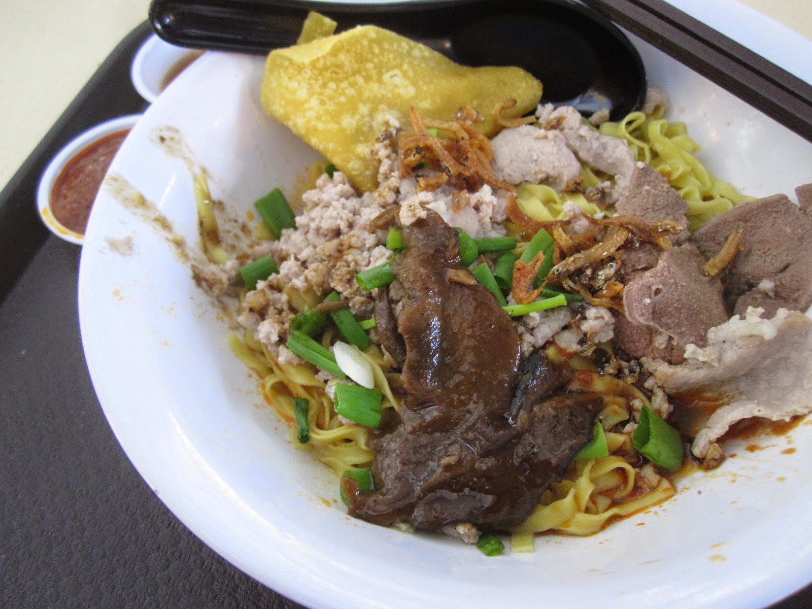 Small Potatoes Make The Steak Look Bigger: Seng Huat ba chor mee and a ...