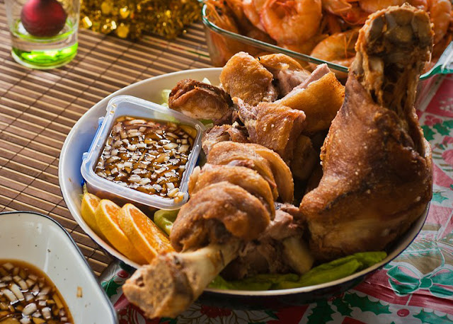 Filipino Easy Recipes: Crispy Pata (Deep-Fried Pork Leg)
