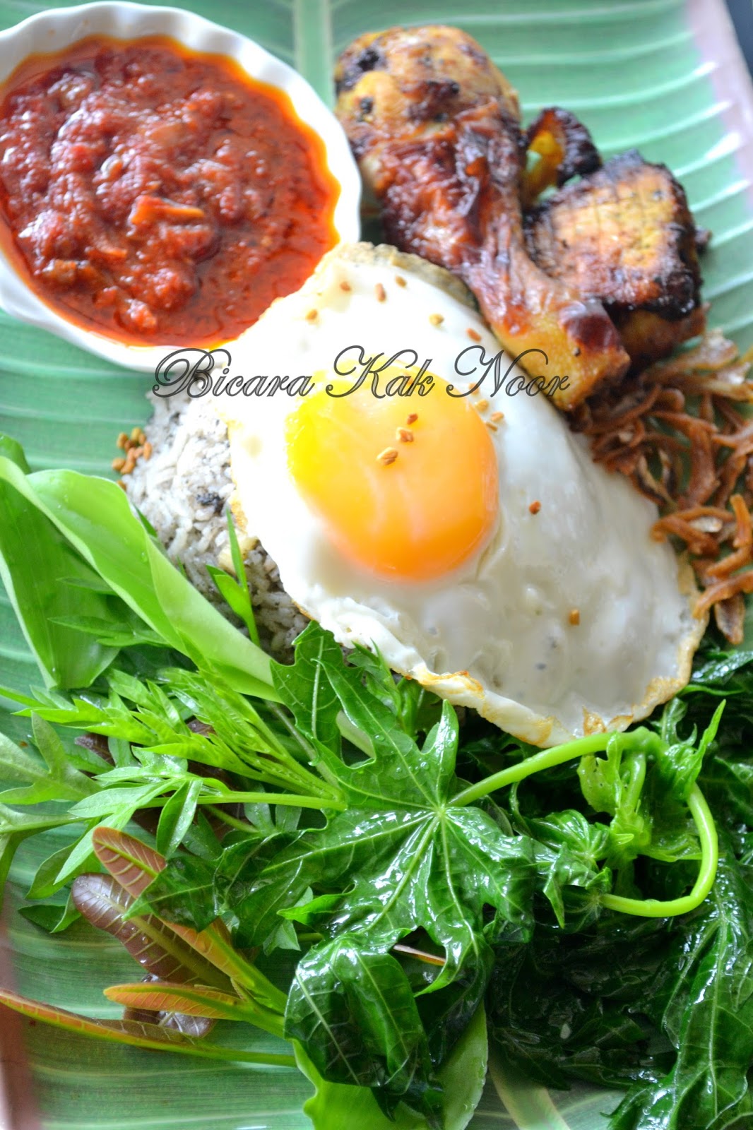 Nasi Lemuni Berulamkan Daun Betik Ada Berani !!! - Dapur Kak Noor