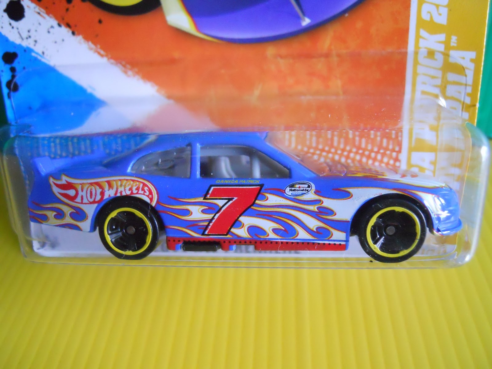 Dexters Diecasts (DexDC): Hot Wheels 2011 #37 ~ Danica Patrick 2010 ...