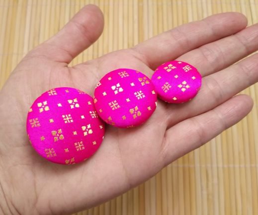 Satin Buttons With Golden Motifs | Anna Okko