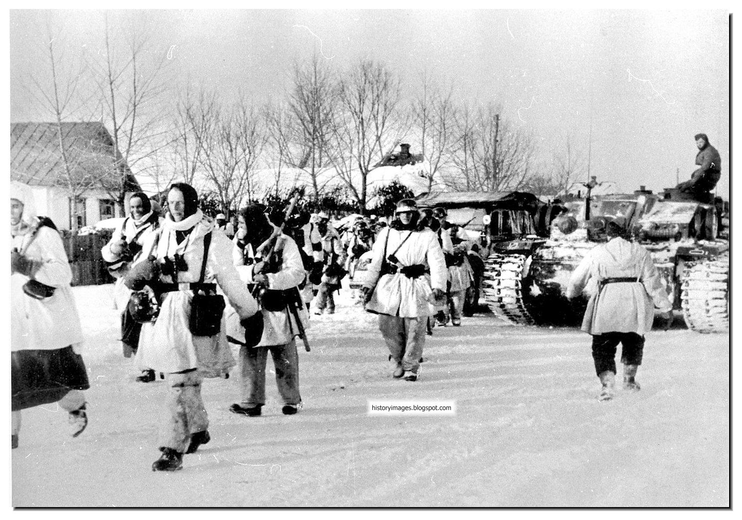 HISTORY IN IMAGES: Pictures Of War, History , WW2: Waffen SS: WW2 Elite ...