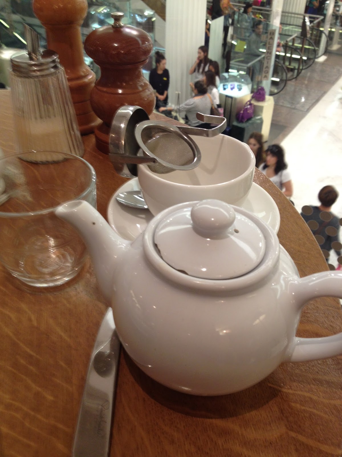 Bistro Becs and Family: A Vegetarian Afternoon Tea, Hix at Selfridges