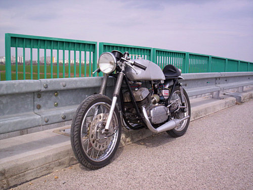 Jawa 350 Cafe Racer Velocidad Maxima | Reviewmotors.co