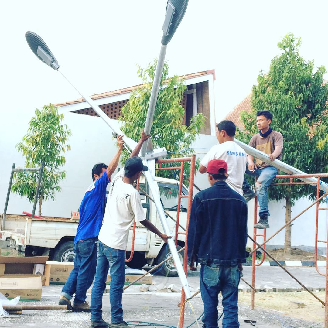 Jual Lampu PJU Lengkap dengan Tiang dan Jasa Pemasangan ~ Grosir Alat ...