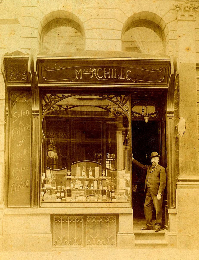 Interesting Photographs Capture People Standing in Front of Stores Over ...