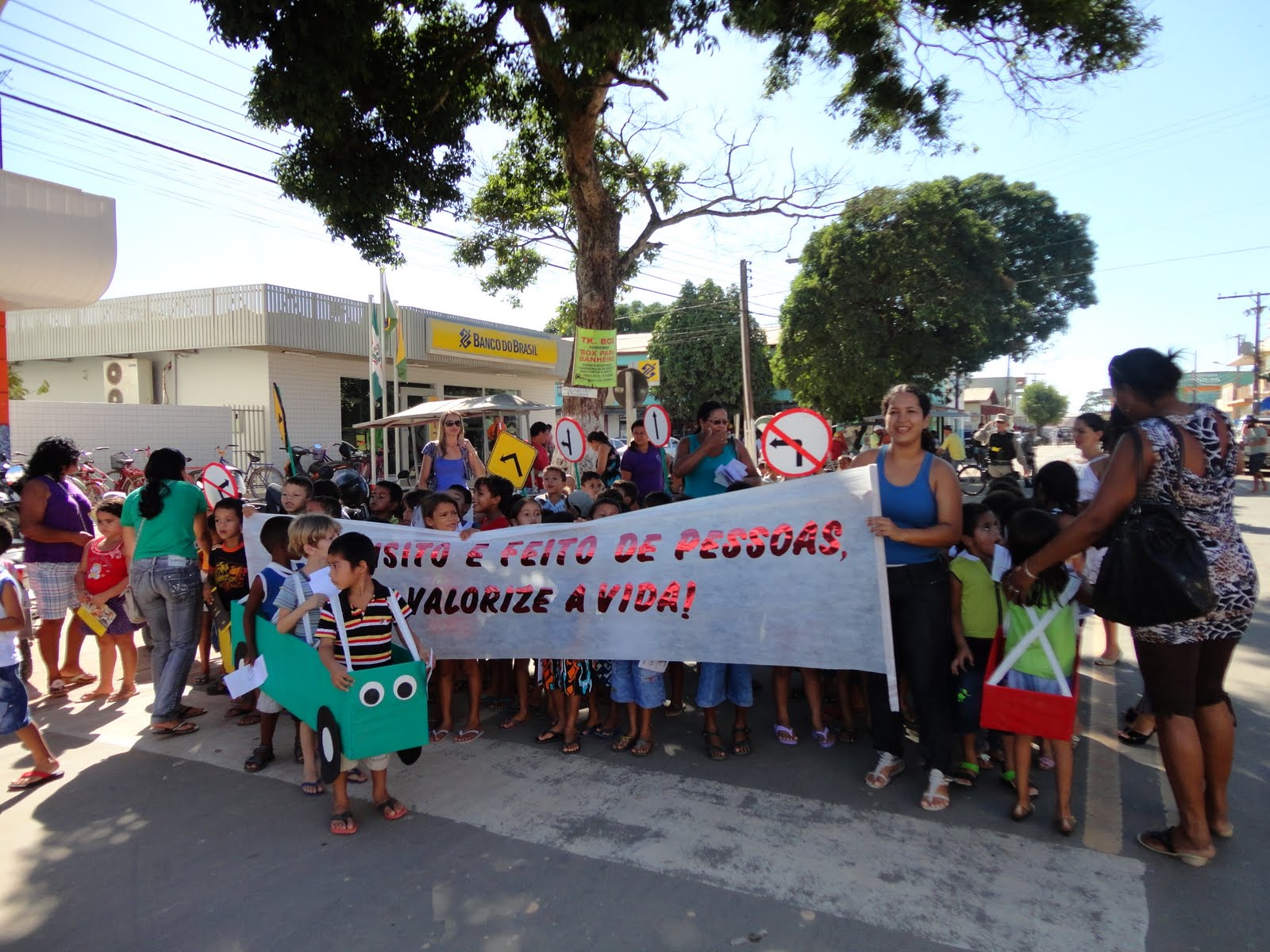 Escola Rilza Maria Daniel do Nascimento: ESCOLA REALIZA UMA DAS AÇÕES ... Escola Rilza Maria Daniel do Nascimento: ESCOLA REALIZA UMA DAS AÇÕES ...