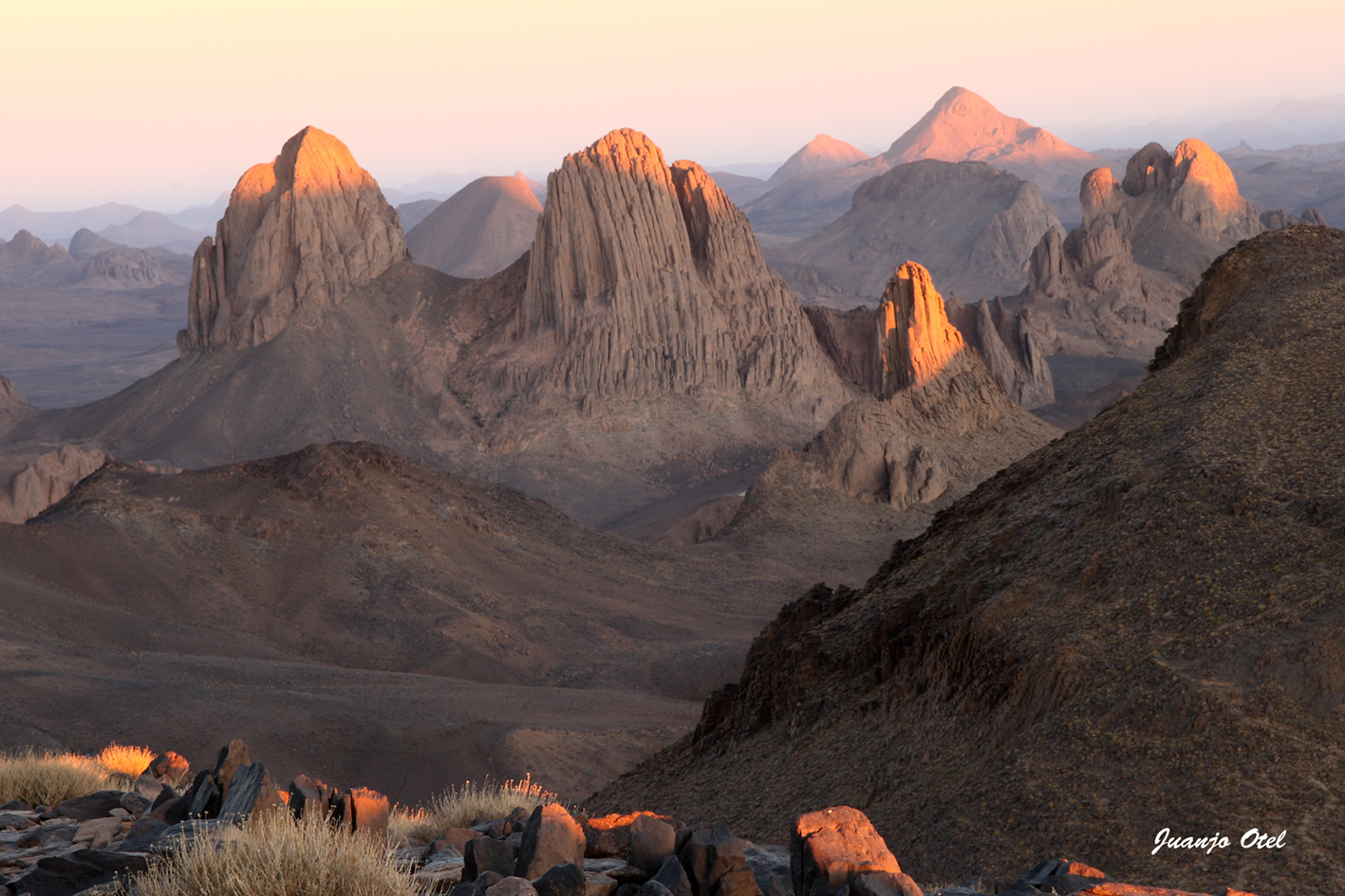 JUANJO OTEL: Sahara: Macizo del Ahaggar