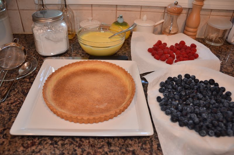 Playing with Flour: Blueberry and raspberry tart
