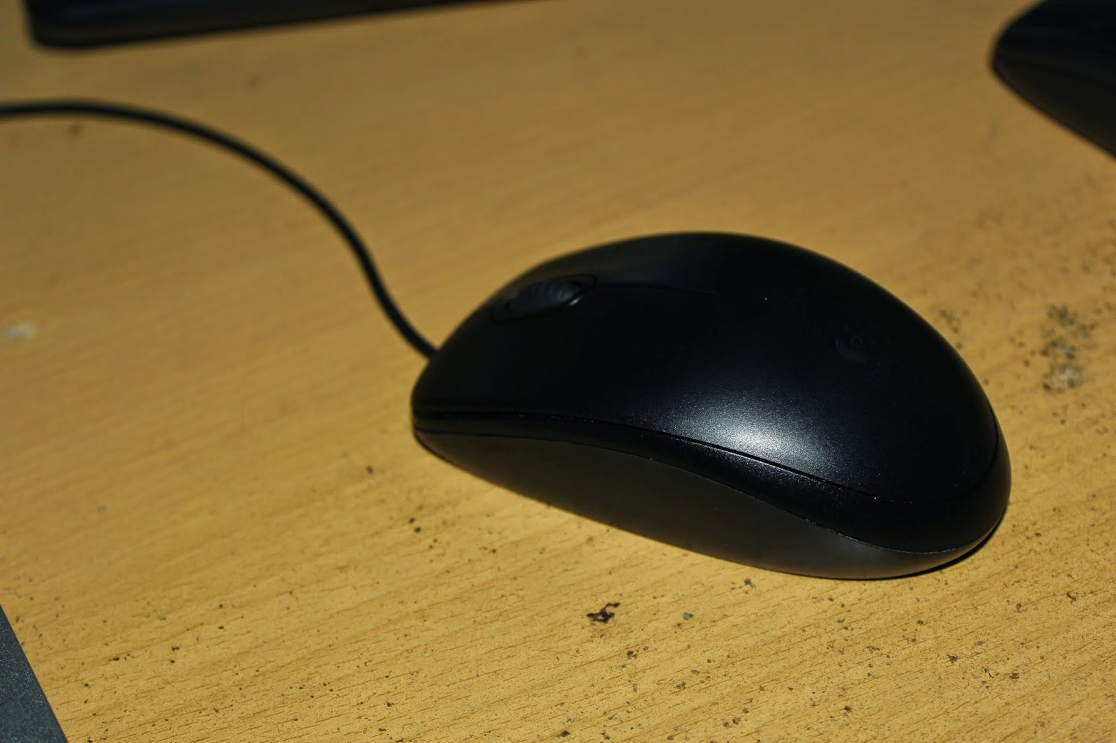 Mouse Terbaik, Murah, dan Simple dari Logitech | Bagi Pengalaman
