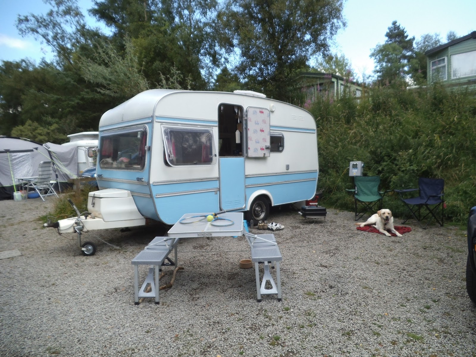 Morris - 1970s Vintage Caravan Restoration