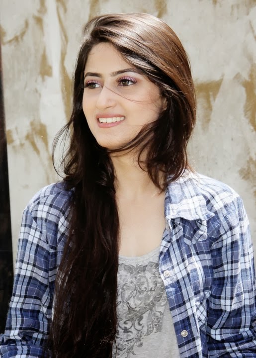 Sajal Ali HD Wallpapers-Show Biz Pakistan