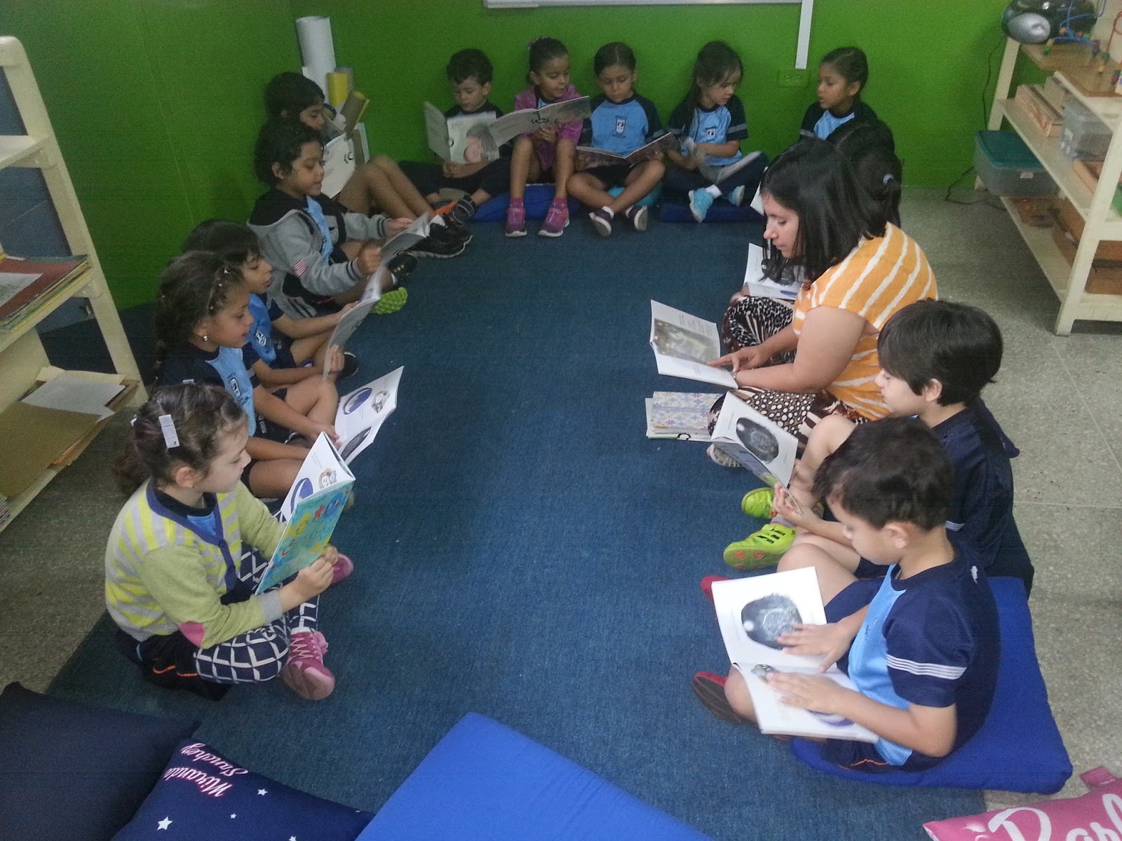 U. E. Instituto María Montessori: Lectura grupal de La abuela de Sara ...