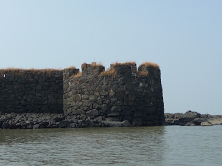 Khanderi-Underi Fort Maharashtra