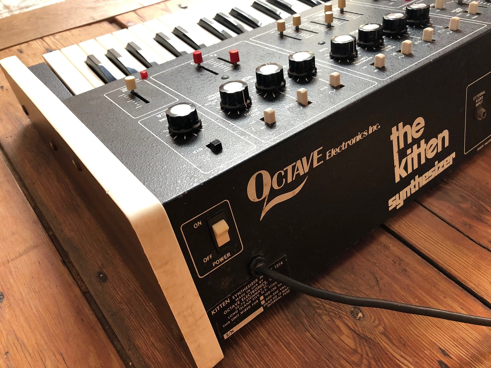 MATRIXSYNTH: Octave The Kitten