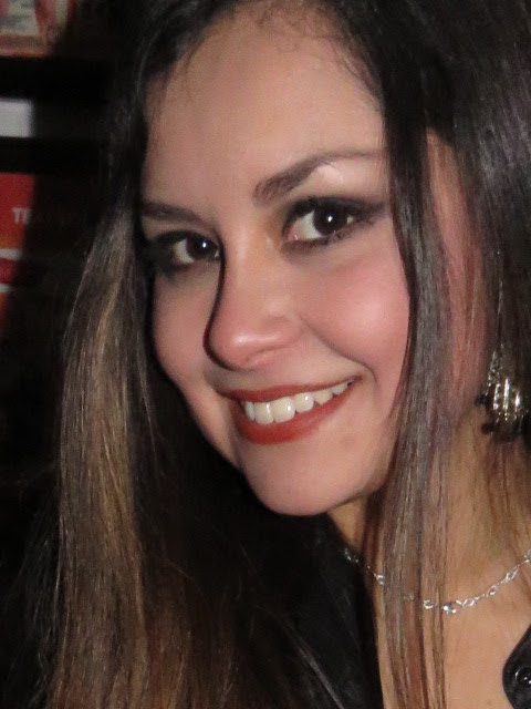 POR TU PUERTA: DANIELA CORTES CON EL TEATRO EN SU PUERTA