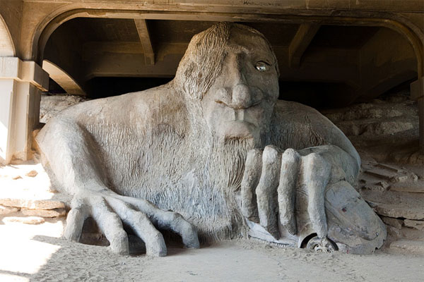 Is it weird ?: Weird Statues