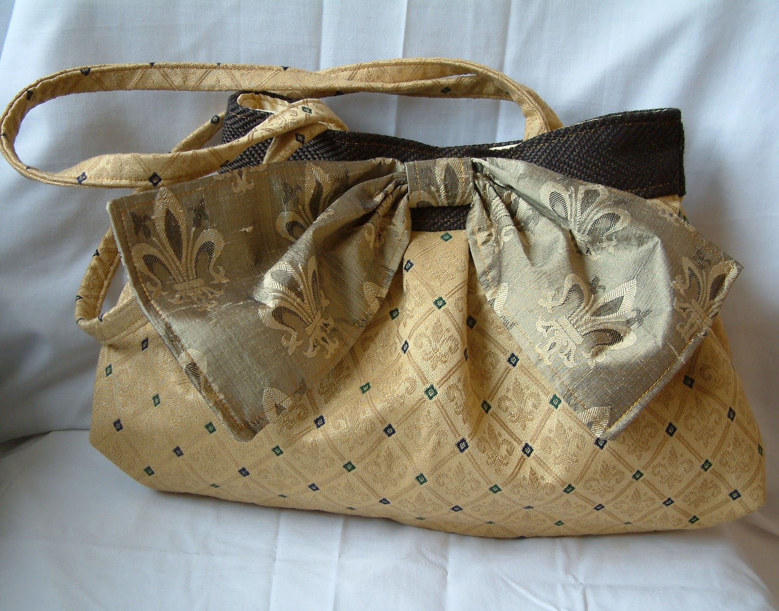 Handmade by Edwina: November 2011