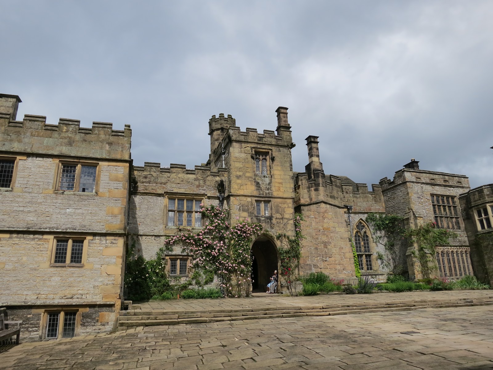 ARIZONA TRAVELER: LET'S TOUR HADDON HALL