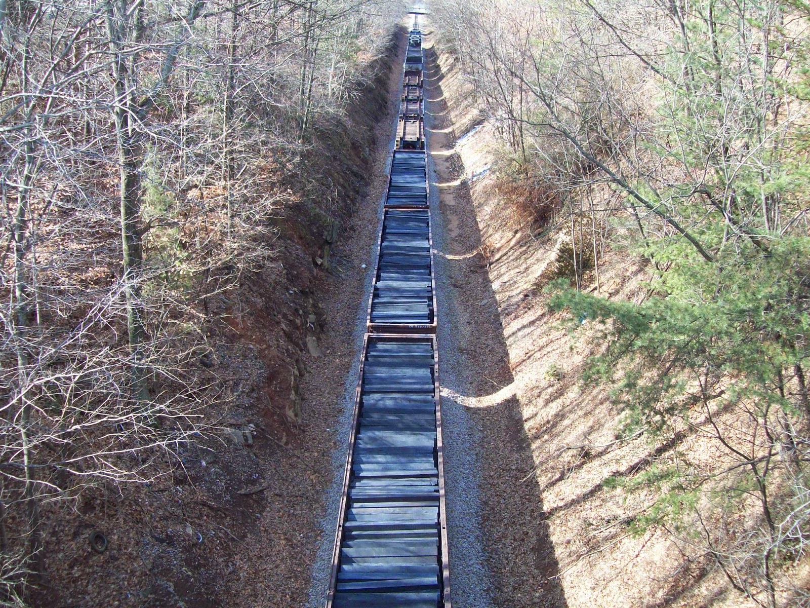 BIG LOU M'S PHOTOS: Freight car loads pt6, rail ties