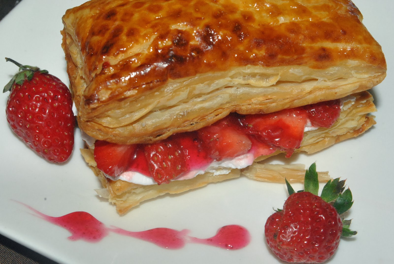 PATYSKITCHEN: STRAWBERRY MINI NAPOLEON