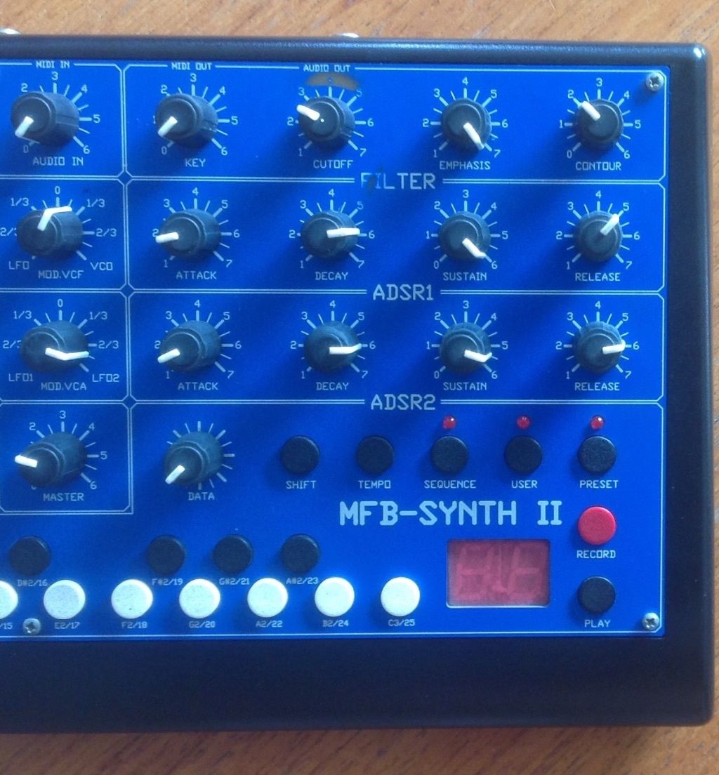 MATRIXSYNTH: MFB synth II 3 vco analog synthesizer