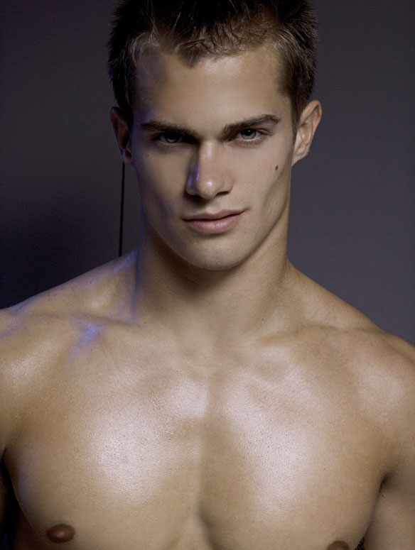 L'Homme du Jour: SETH KUHLMANN