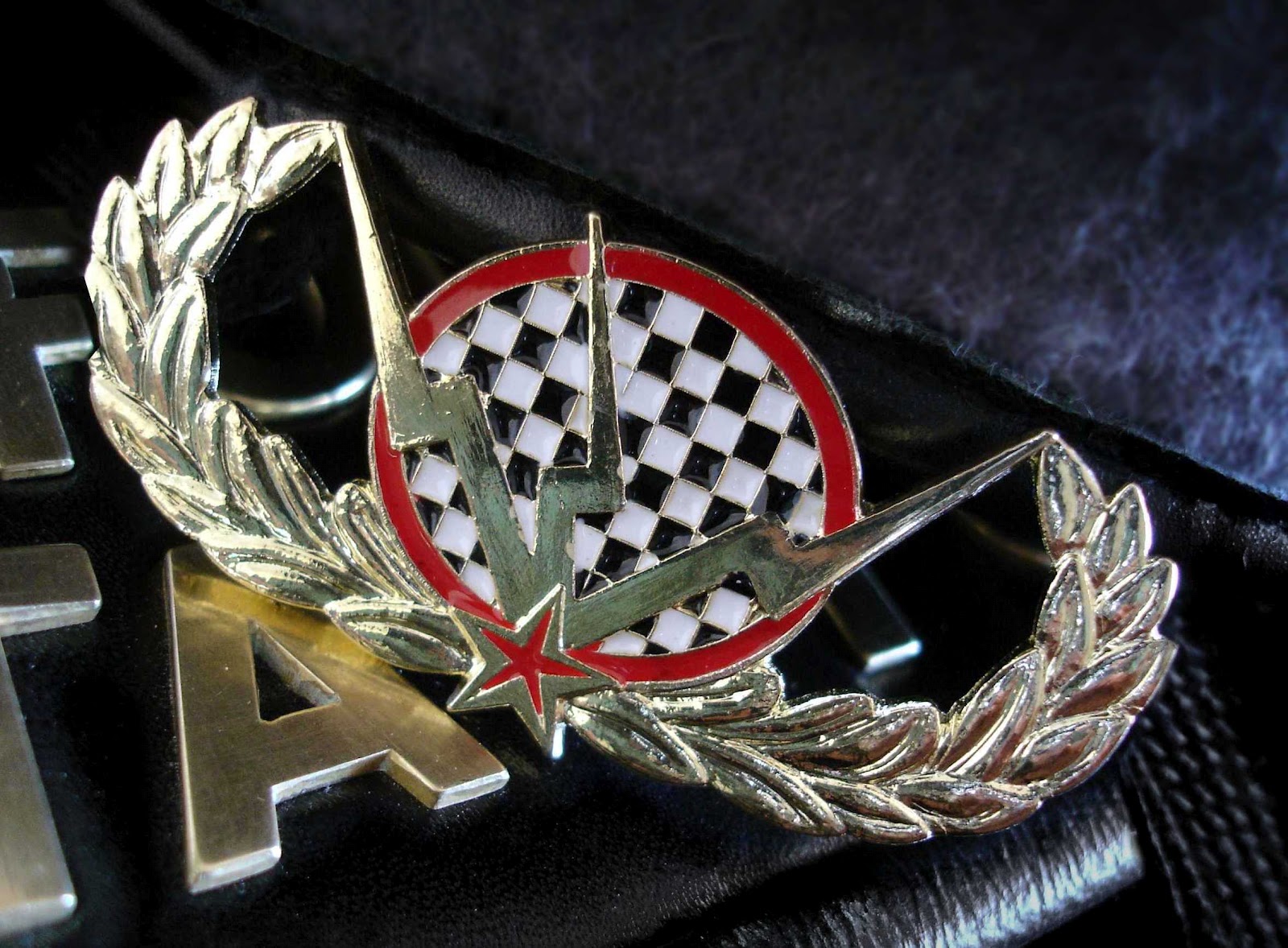 MEDALHÍSTICA MILITAR PAULISTA: Distintivo do Curso de Força Tática - Atual