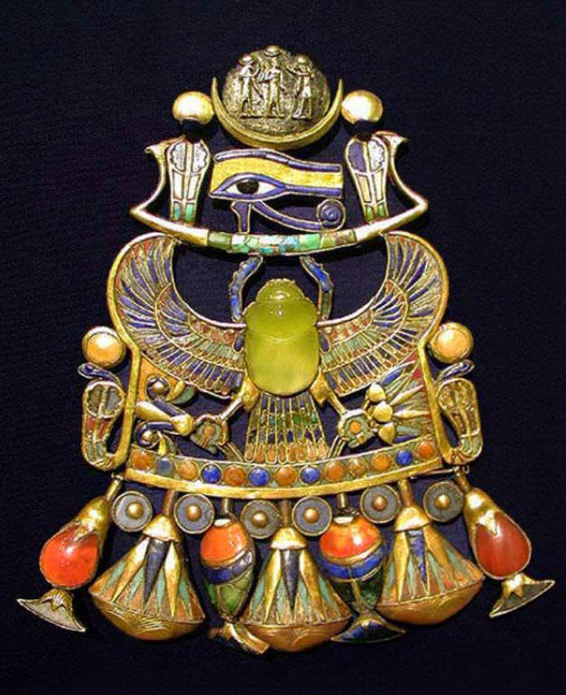 Pectoral of Tutankhamun | Famous Pharaohs