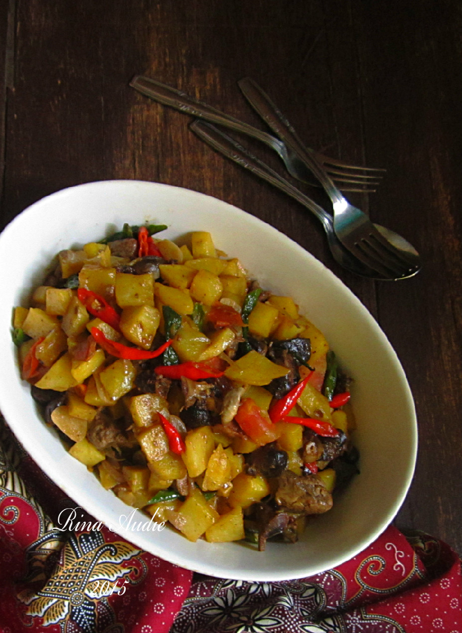 Oseng Pedas Manis Kentang Dan Ati Ampela - DapurManis