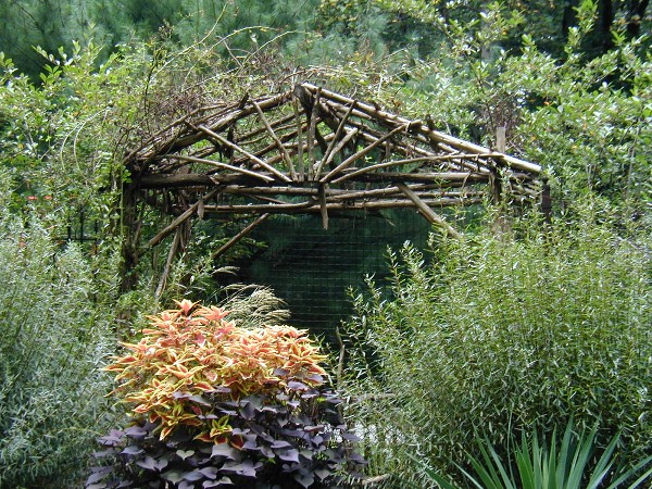 Two Men and a Little Farm: INSPIRATION THURSDAY, RUSTIC ARBOR
