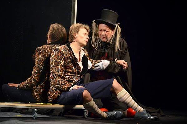 Meniu.TV: Chris Simion - Portret de Regizor cu Sombrero